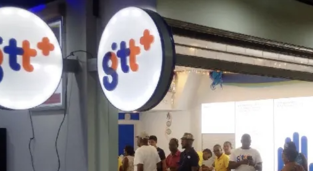 Gunmen Poses as Security, rob GTT outlet at Giftland Mall over $19M ...